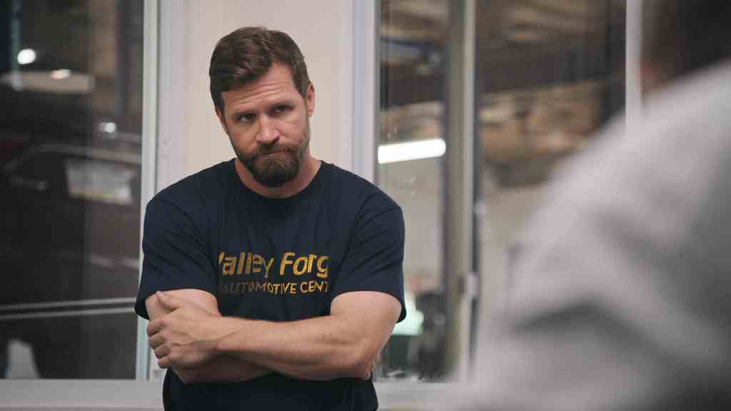 Tires Cast: Every Actor and Character in the Netflix Series
