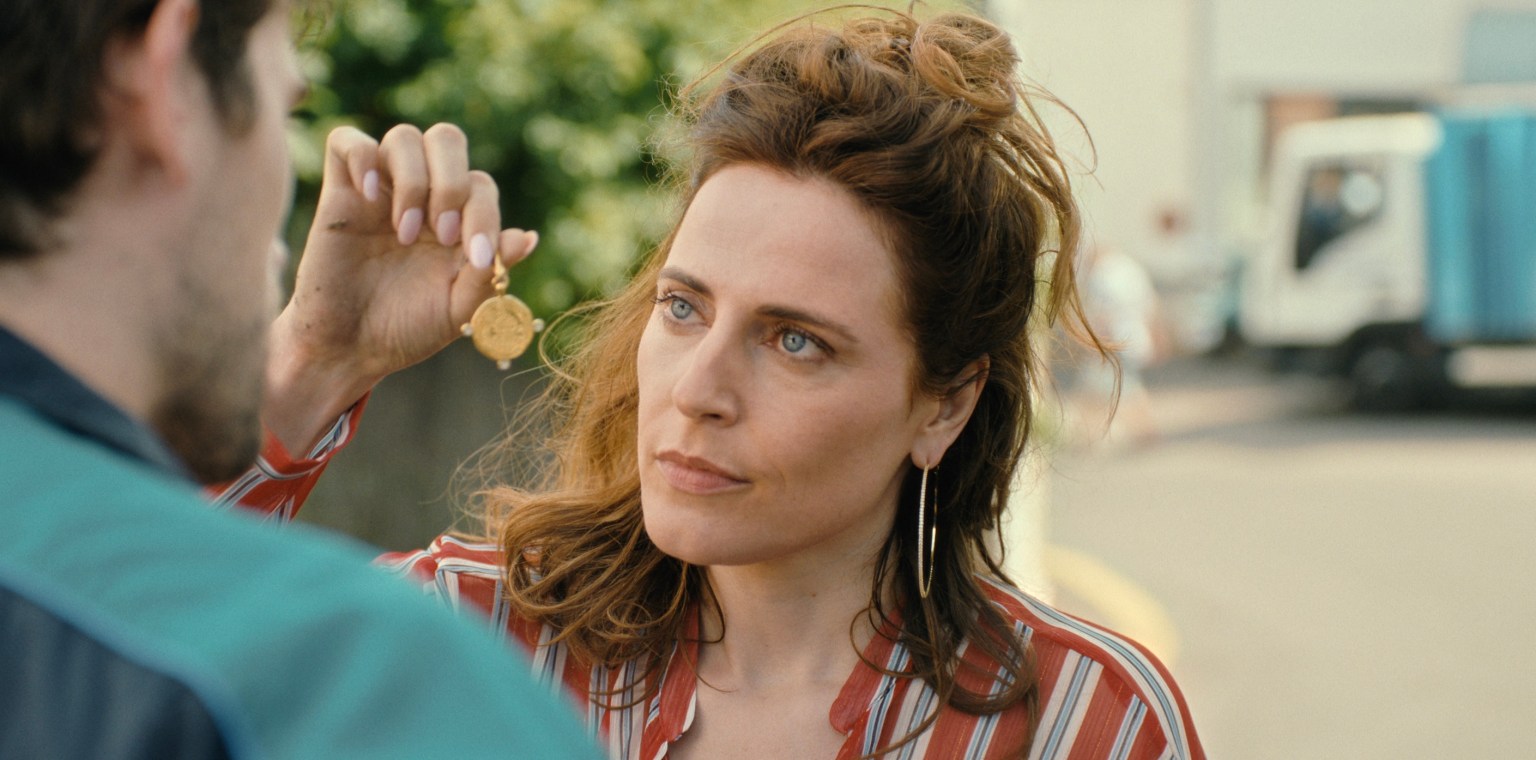 Fall for Me Cast: Every Actor and Character in the Netflix Movie