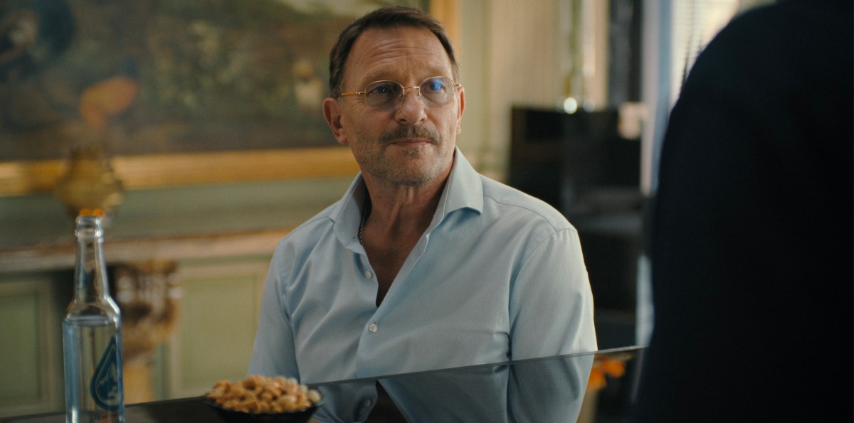 Fall for Me Cast: Every Actor and Character in the Netflix Movie